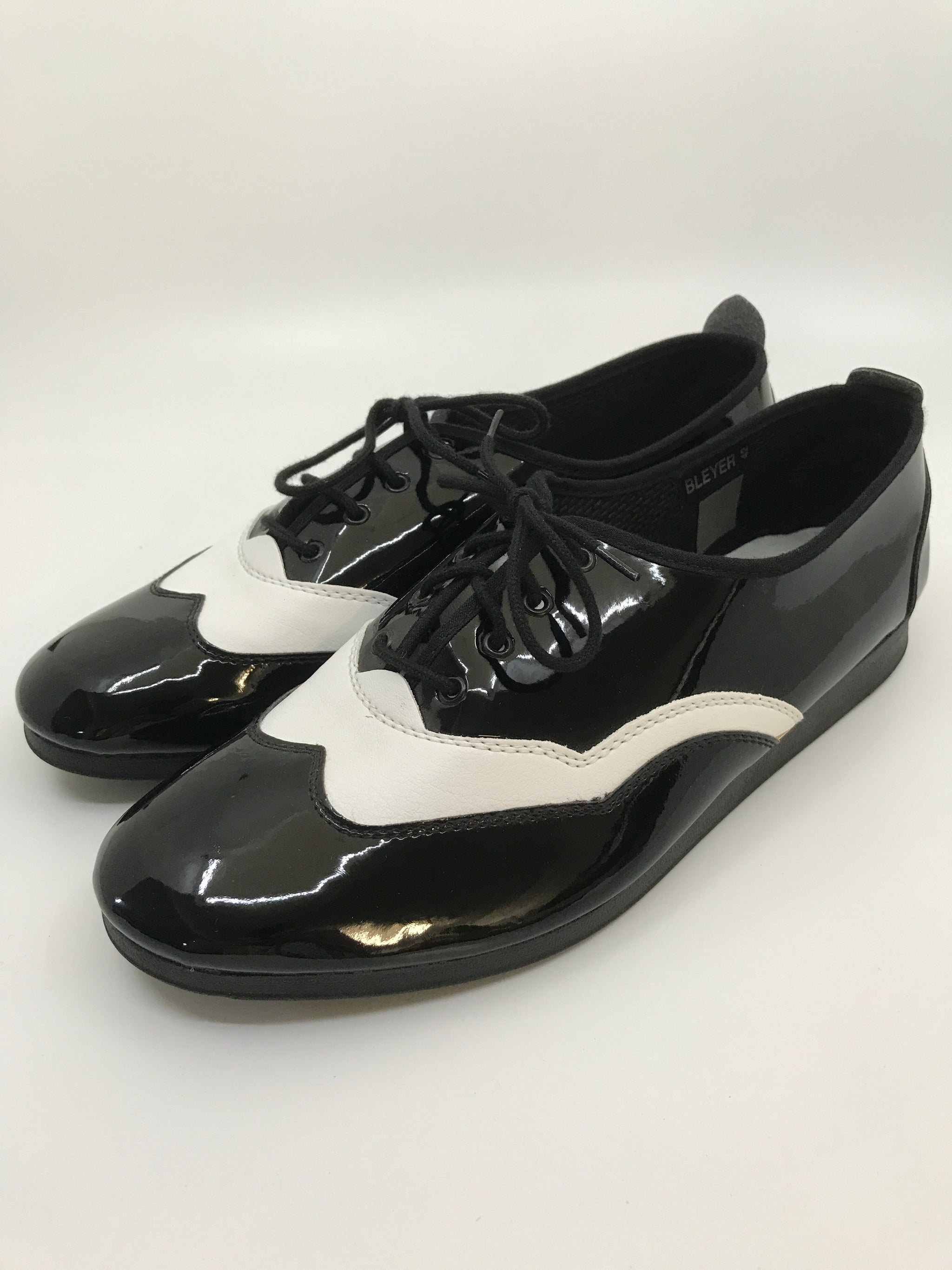 Bleyer Shoes – Bop Jonnys